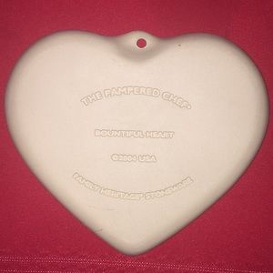 Pampered Chef | Accents | Pampered Chef Stoneware Country Heart Decor ...